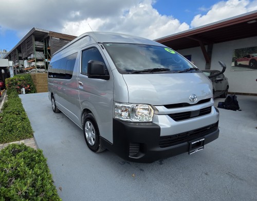 2024 2024 TOYOTA HIACE COMMUTER Silver - Tony's Toys